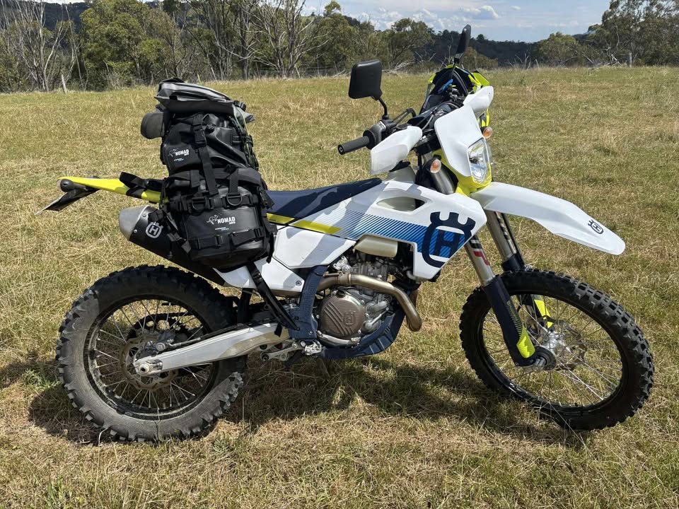 Rackless Enduro Bike Setup | Nomad Moto Modular Install